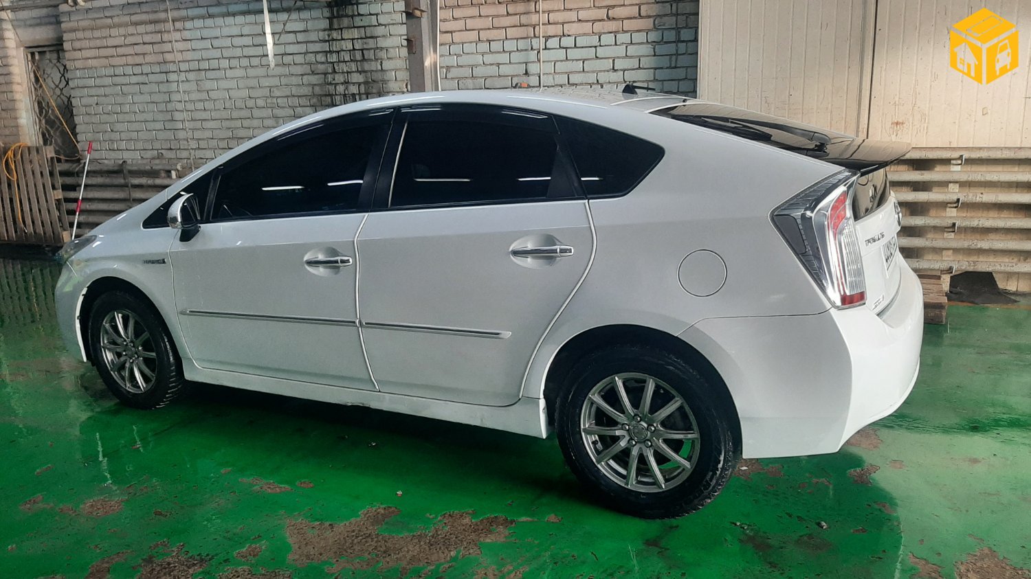 prius 30 zarna une, prius 30 зарна үнэ