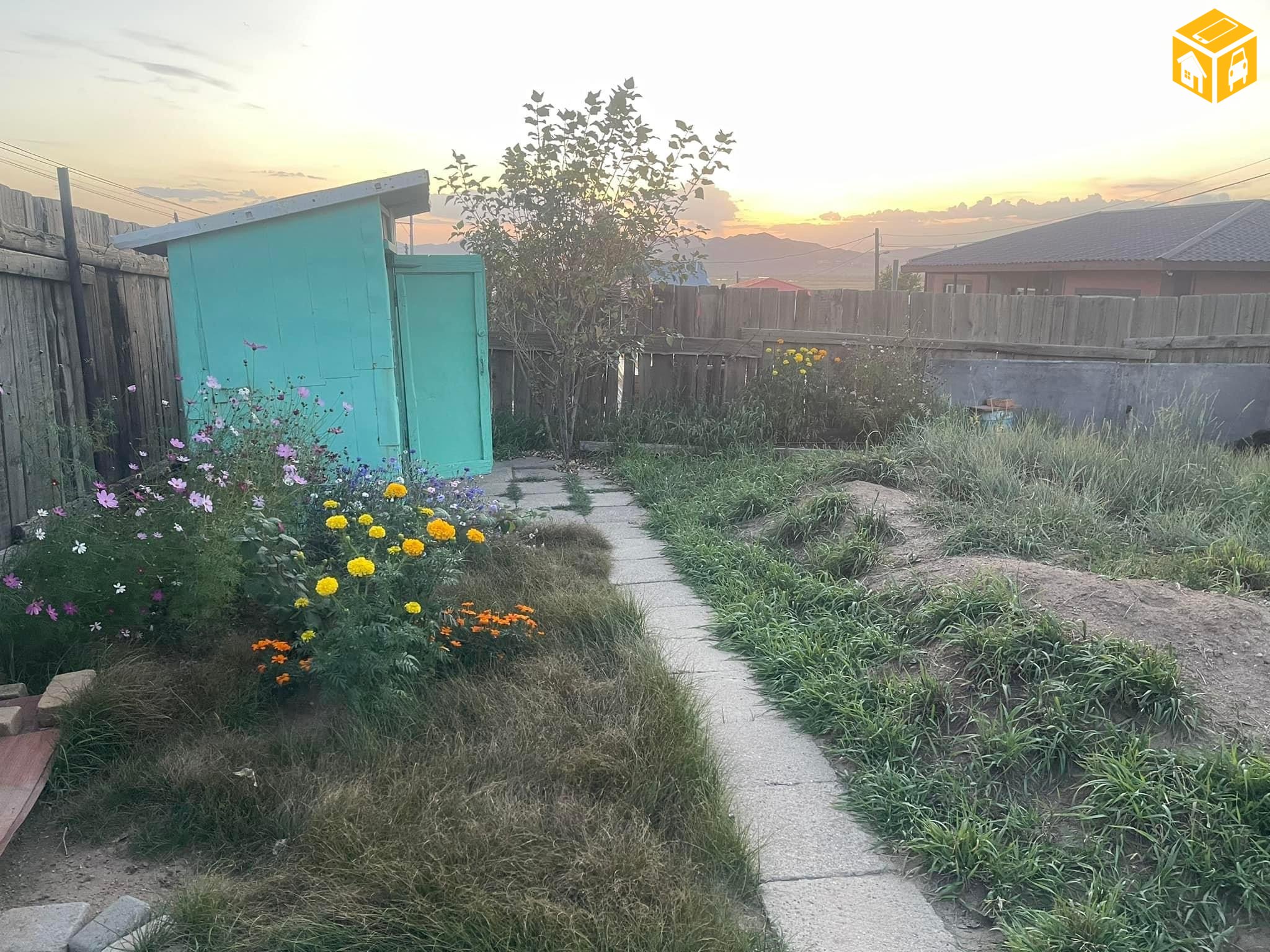 hashaa baishin zarna, хашаа байшин зарна