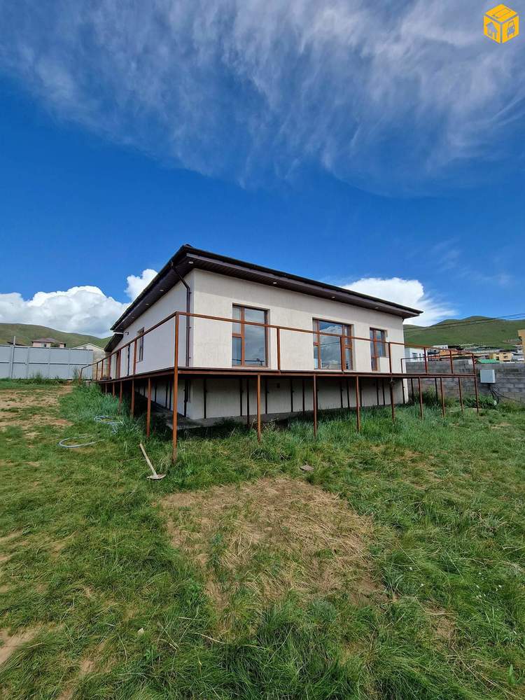 hashaa baishin zarna, хашаа байшин зарна