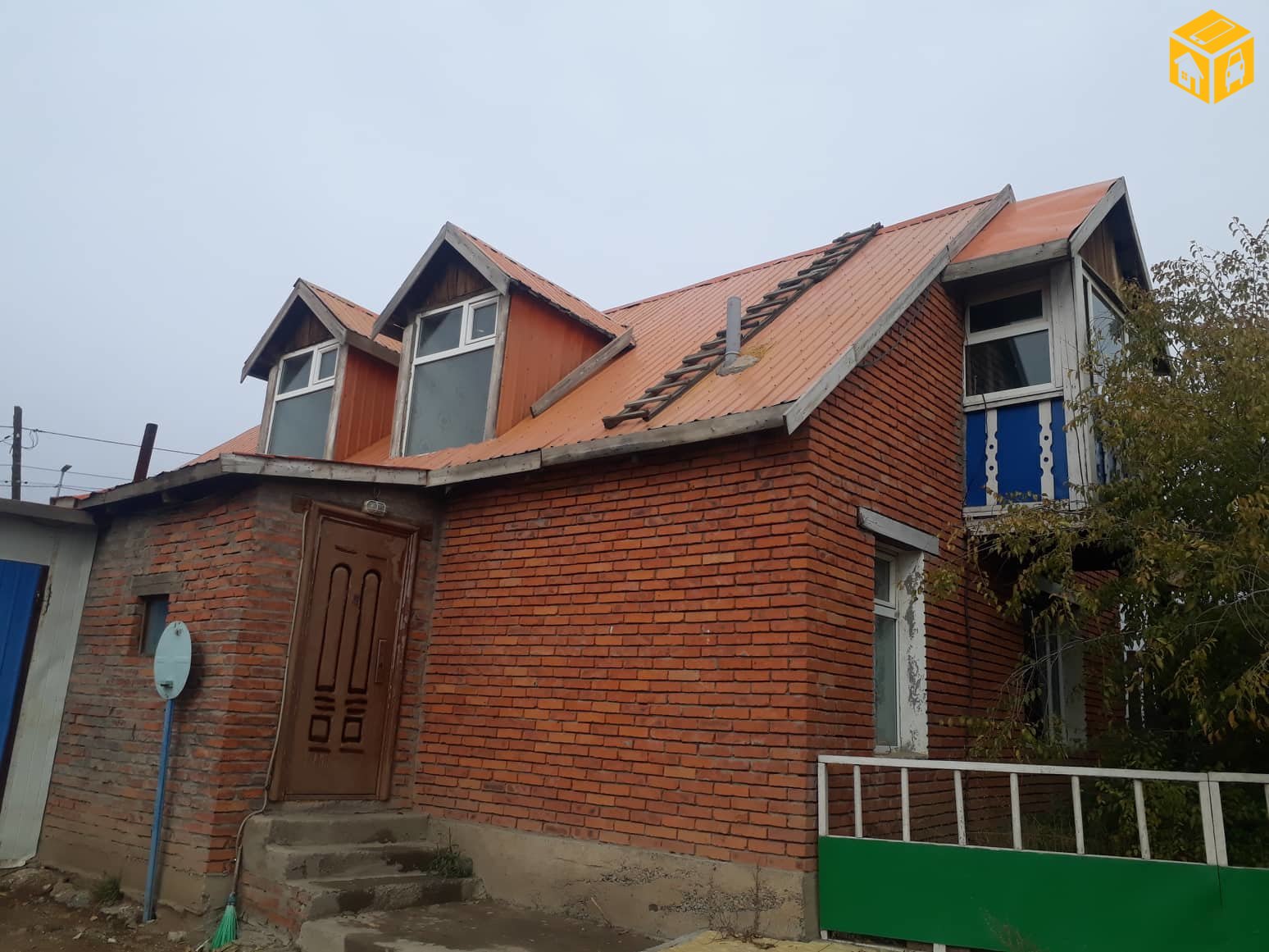 hashaa baishin zarna, хашаа байшин зарна