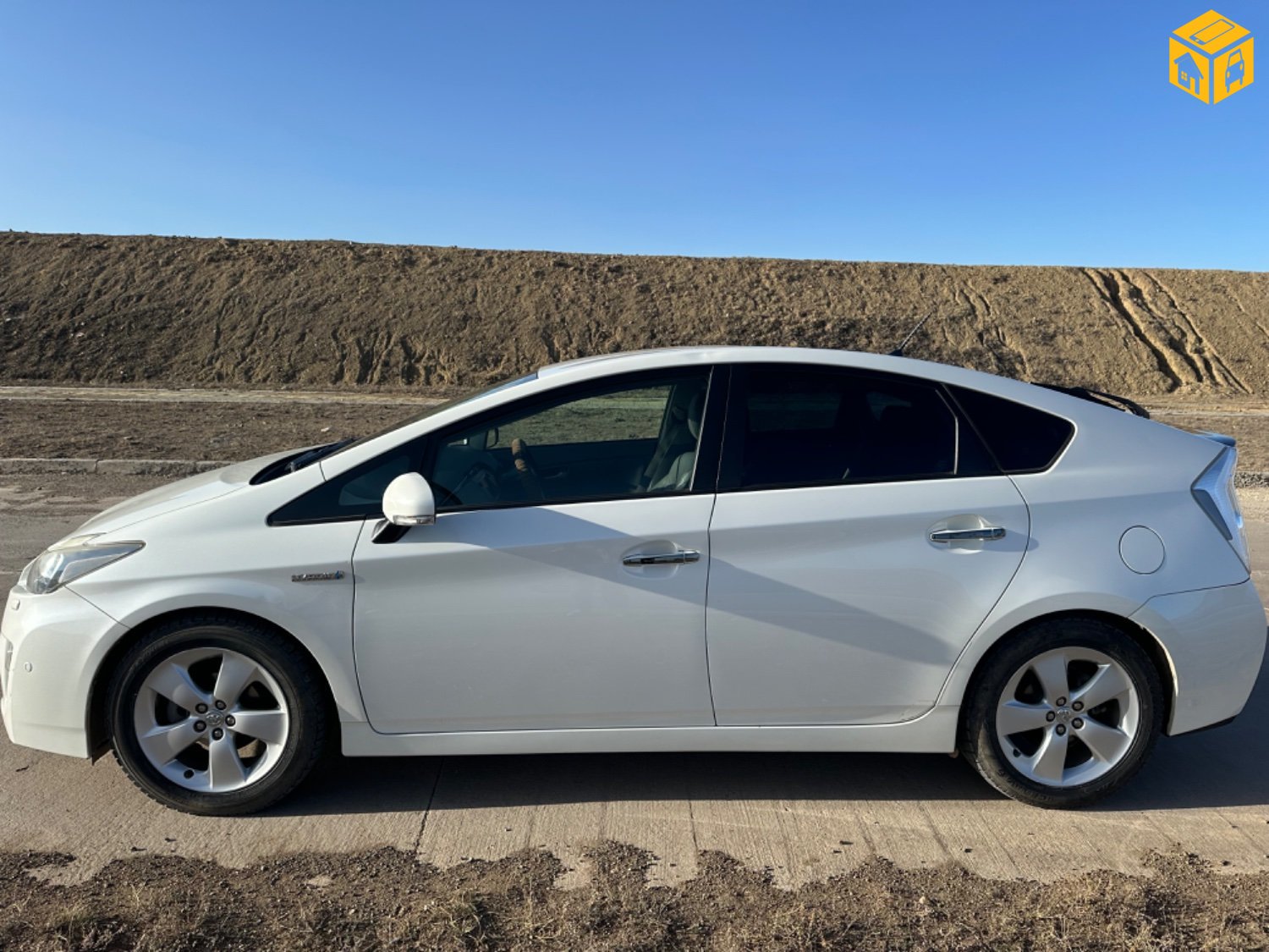 prius 30 zarna une, prius 30 зарна үнэ