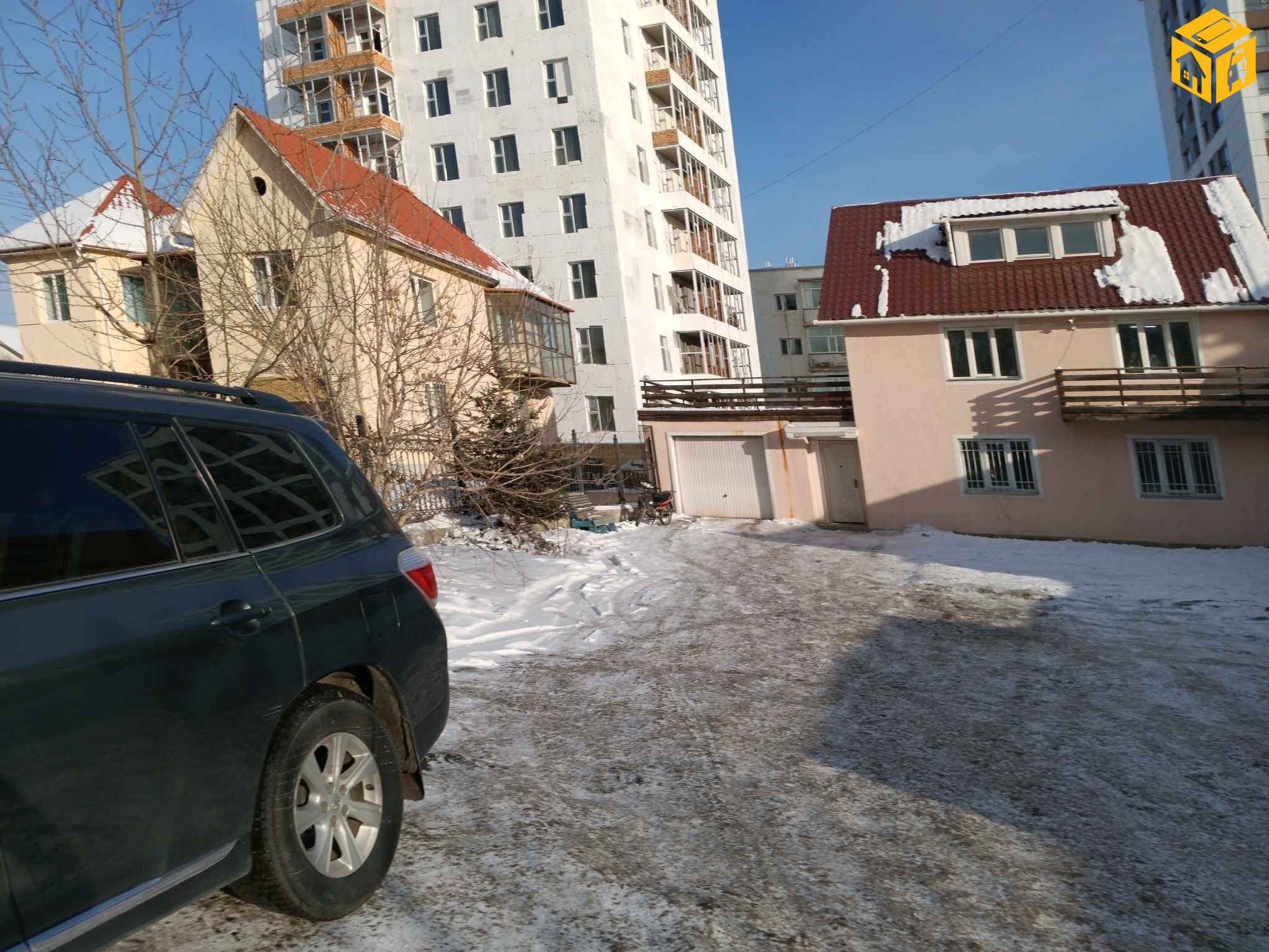 hashaa baishin zarna, хашаа байшин зарна